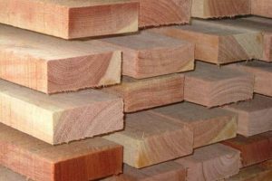 Tablones de Madera – Estela en el cielo